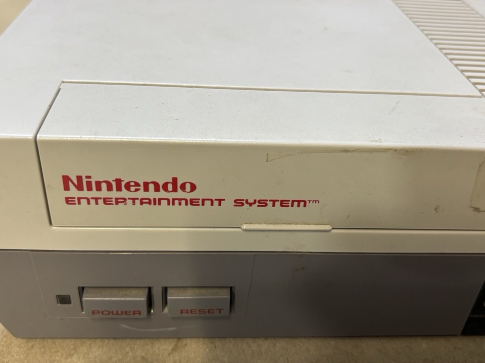 Original Nintendo NES Console/ NES-001 w Power Cord & 1 Controller ...