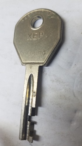 X40696 ESD Laundry Used Coin Box Key XEP | eBay