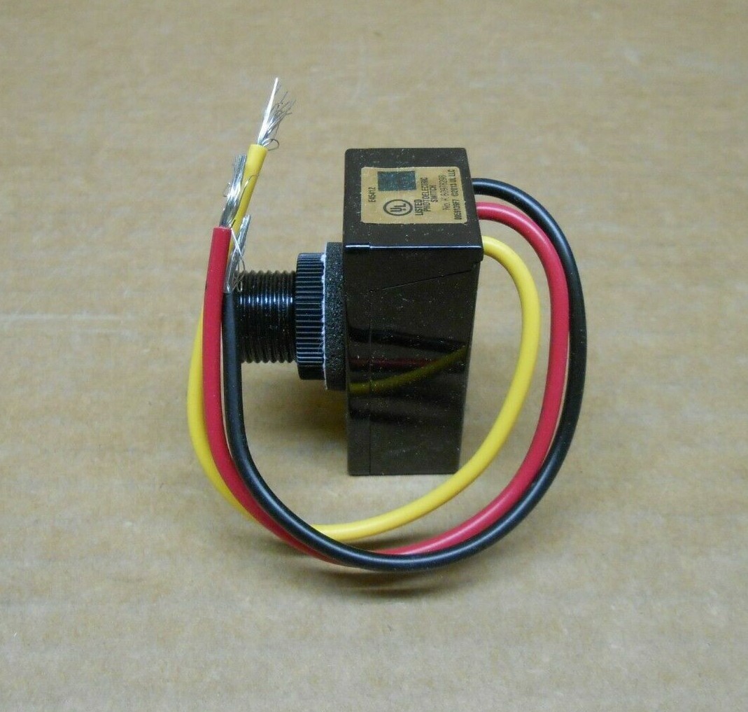 1 NIB TYCO AA-1068 AA1068 ALR LIGHTING PHOTO CONTROL BUTTON 208-277VAC ...