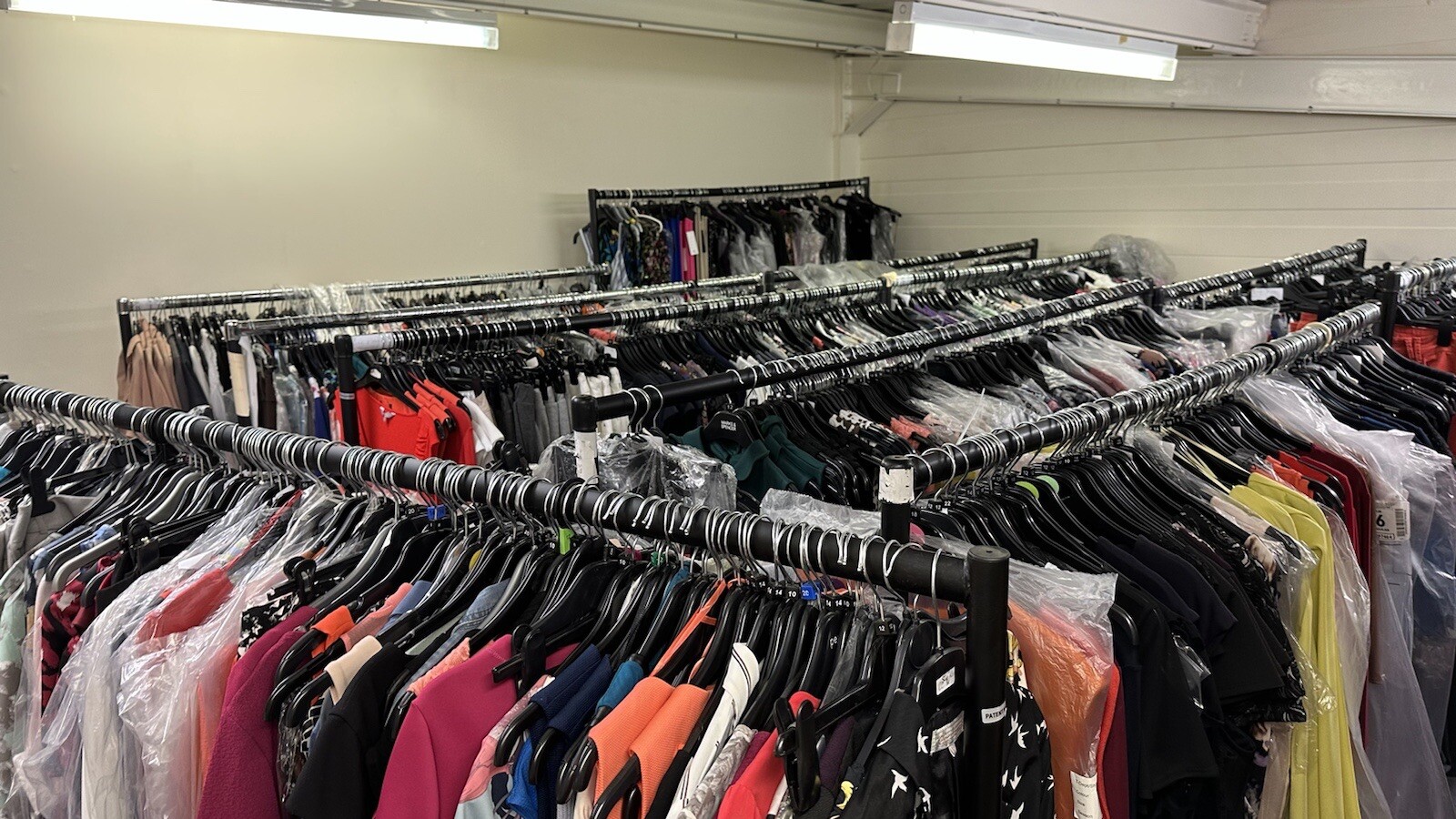 Clothing Garment Job Lot Bulk Clearance! Ex-Highstreet Ex Chain-Store ...