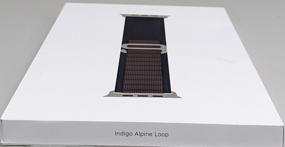 Genuine Apple Watch Band Alpine Loop (49mm) Indigo - Medium (Fits 145mm ...