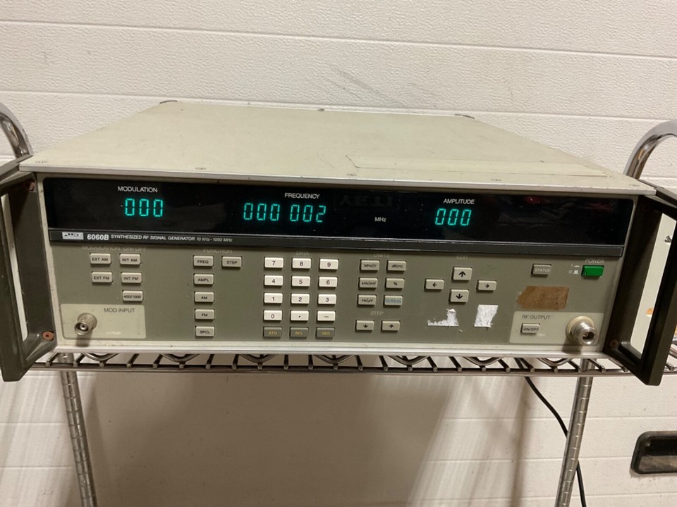 Fluke 6060B Synthesized RF Signal Generator 10KHz - 1050MHz option 488 ...