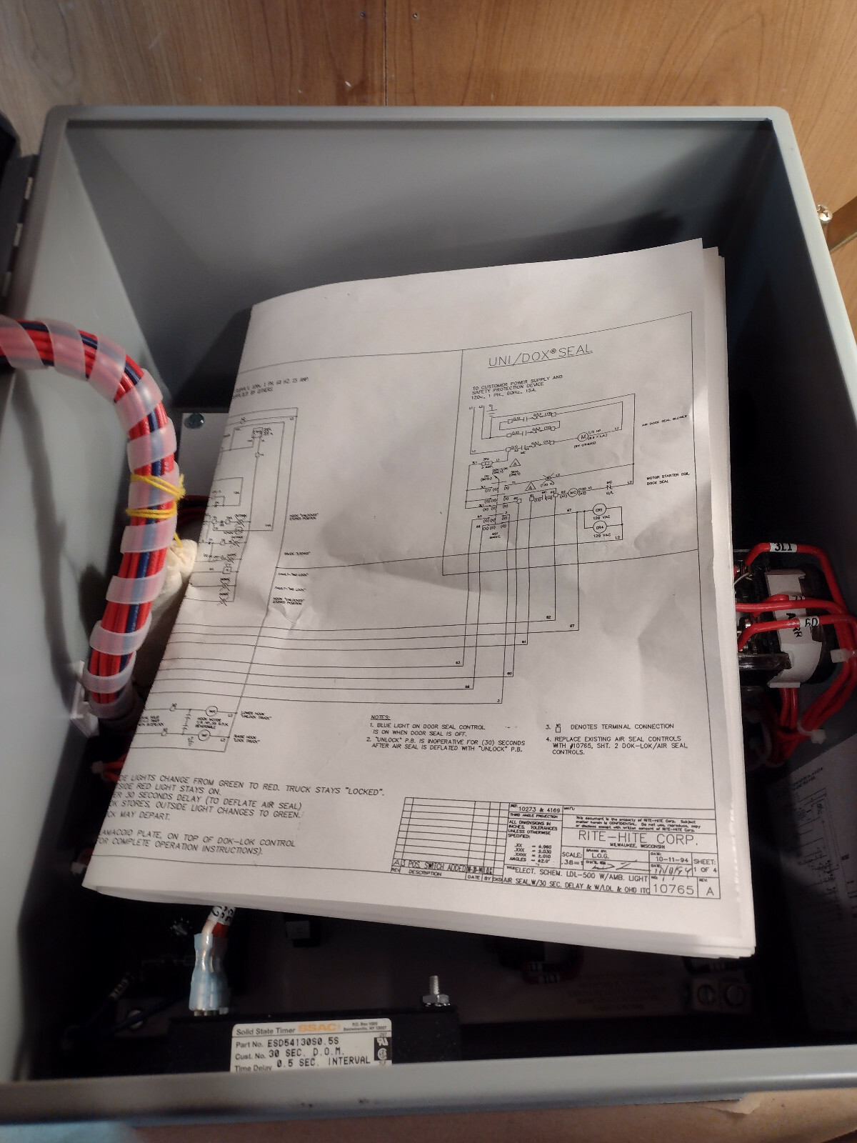 Rite-Hite Dok-Lok Vehicle Restraint Control Panel 10765, Keys and ...