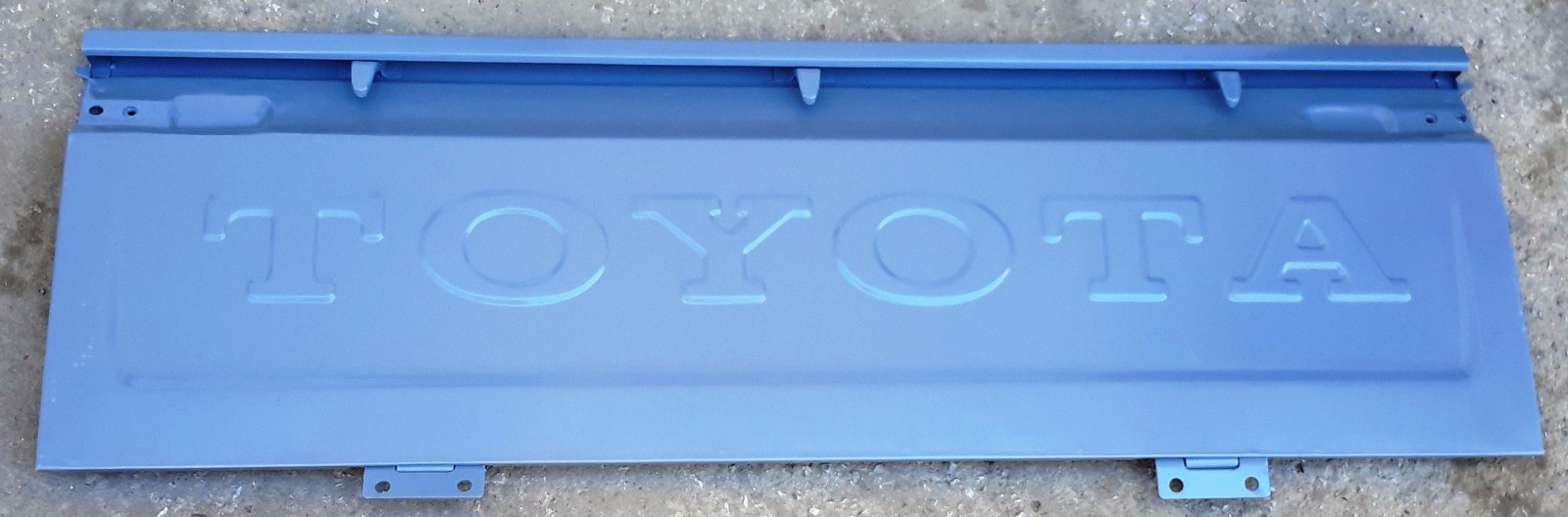 Toyota Hilux RN30 RN40 RN35 1979–1981 model tail gate aftermarket black ...