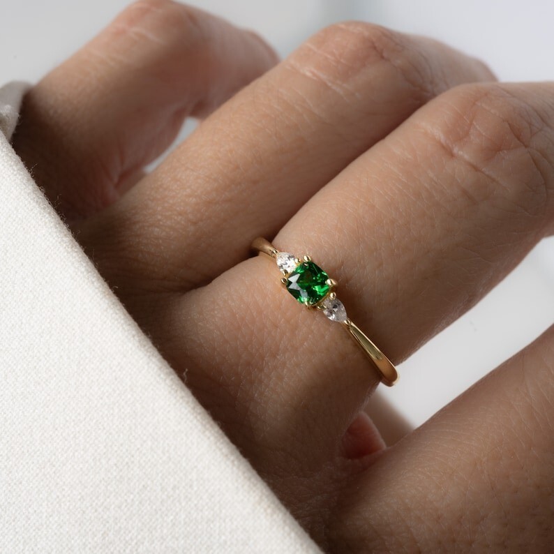 Dainty Emerald Ring Stacking Promise Ring Silver Women Engagement Ring ...