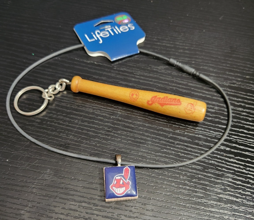 Cleveland Indians LOT bat keychain & Wincraft necklace Chief Wahoo MLB ...
