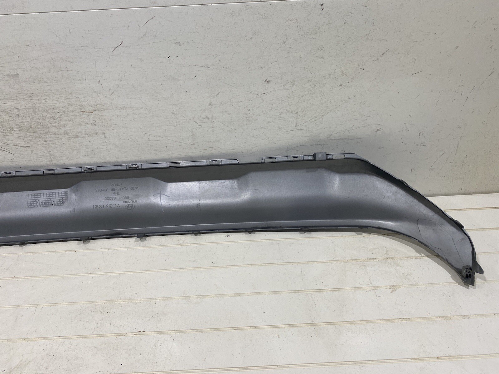 OEM 2019-2020 Hyundai Santa Fe Rear Bumper Valance Genuine 86671-S2000 ...