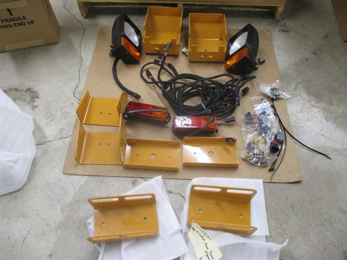 419370A1 GENUINE HEADLIGHT TAIL LIGHT KIT FITS CASE 40XT 60XT 70XT SKID ...