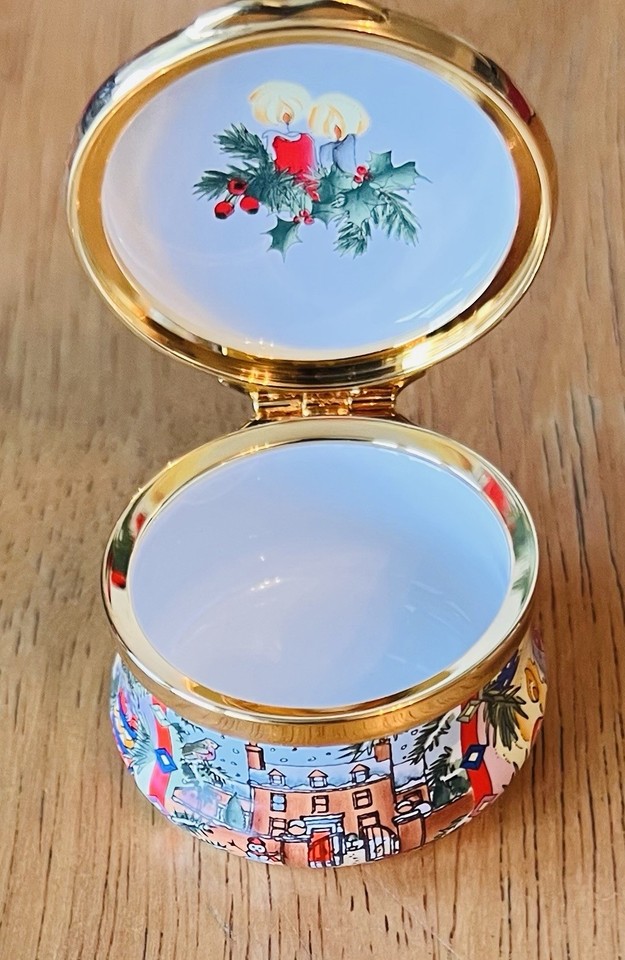 Halcyon Days Enamel Pill Box. Christmas 2013 | eBay UK