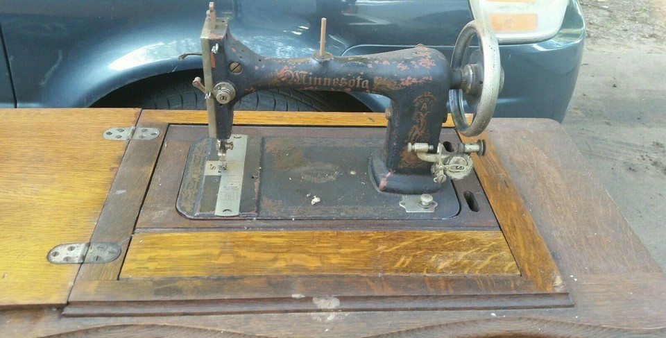 ANTIQUE Minnesota Model A Sewing Machine with cabinet/base | eBay