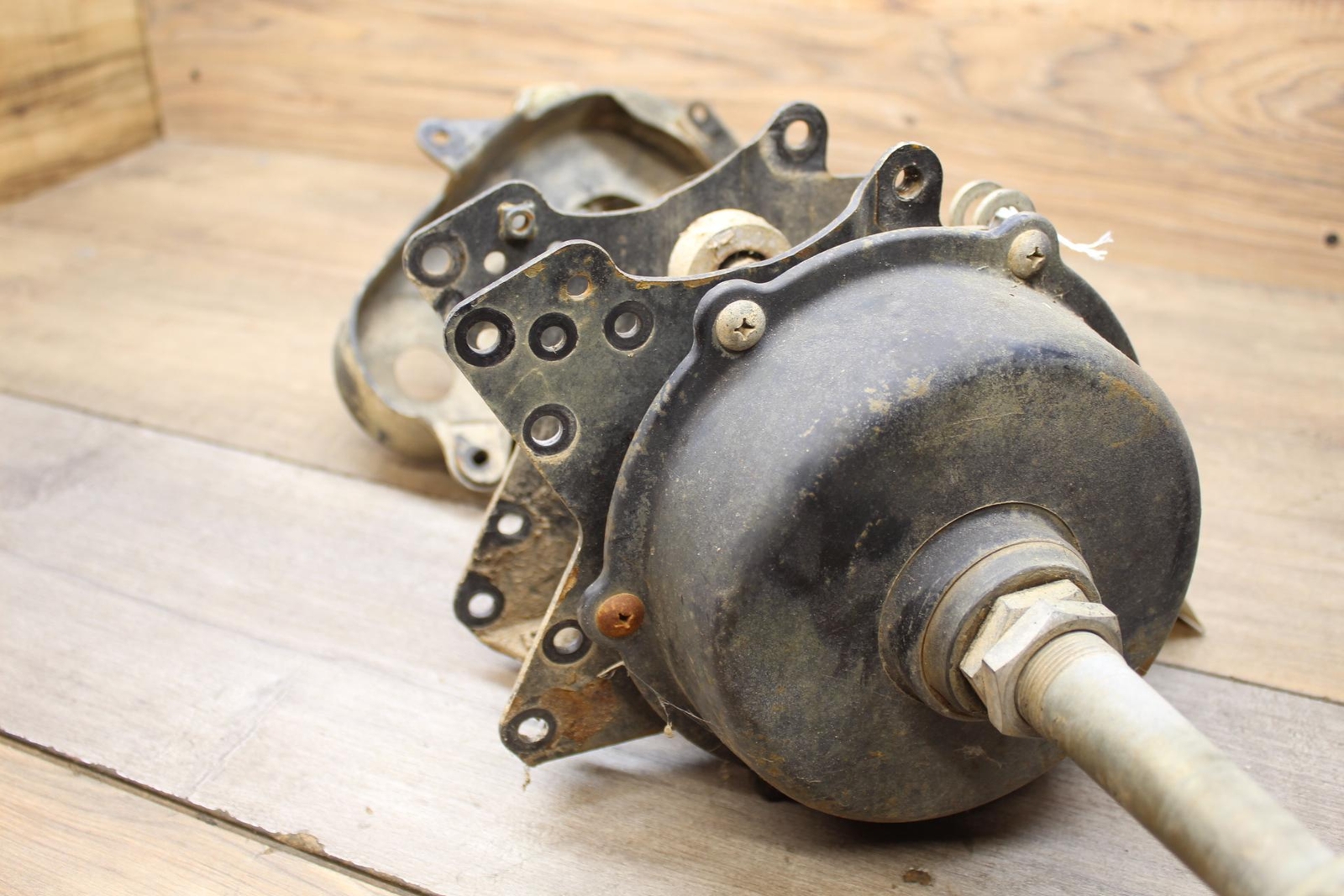 2005 Kawasaki KFX80 REAR END BACK AXLE HUBS | eBay