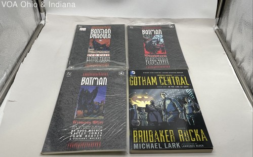 4 Batman Graphic Novel Books Red Rain Gotham Central Crimson Mist Blood ...