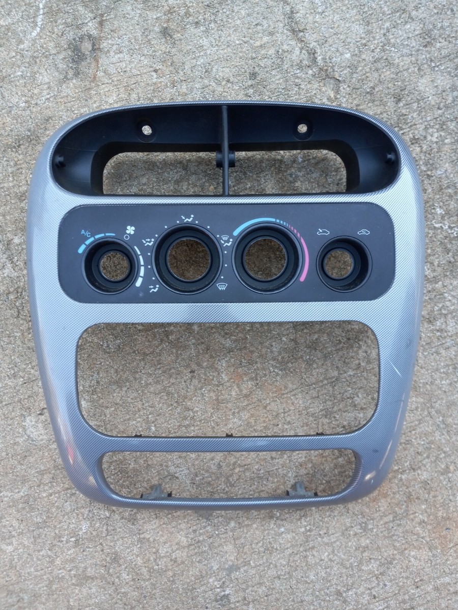 2005 Dodge Neon Radio