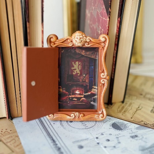 LitJoy Exclusive Harry Potter Gryffindor Fat Lady Magical Portrait ...