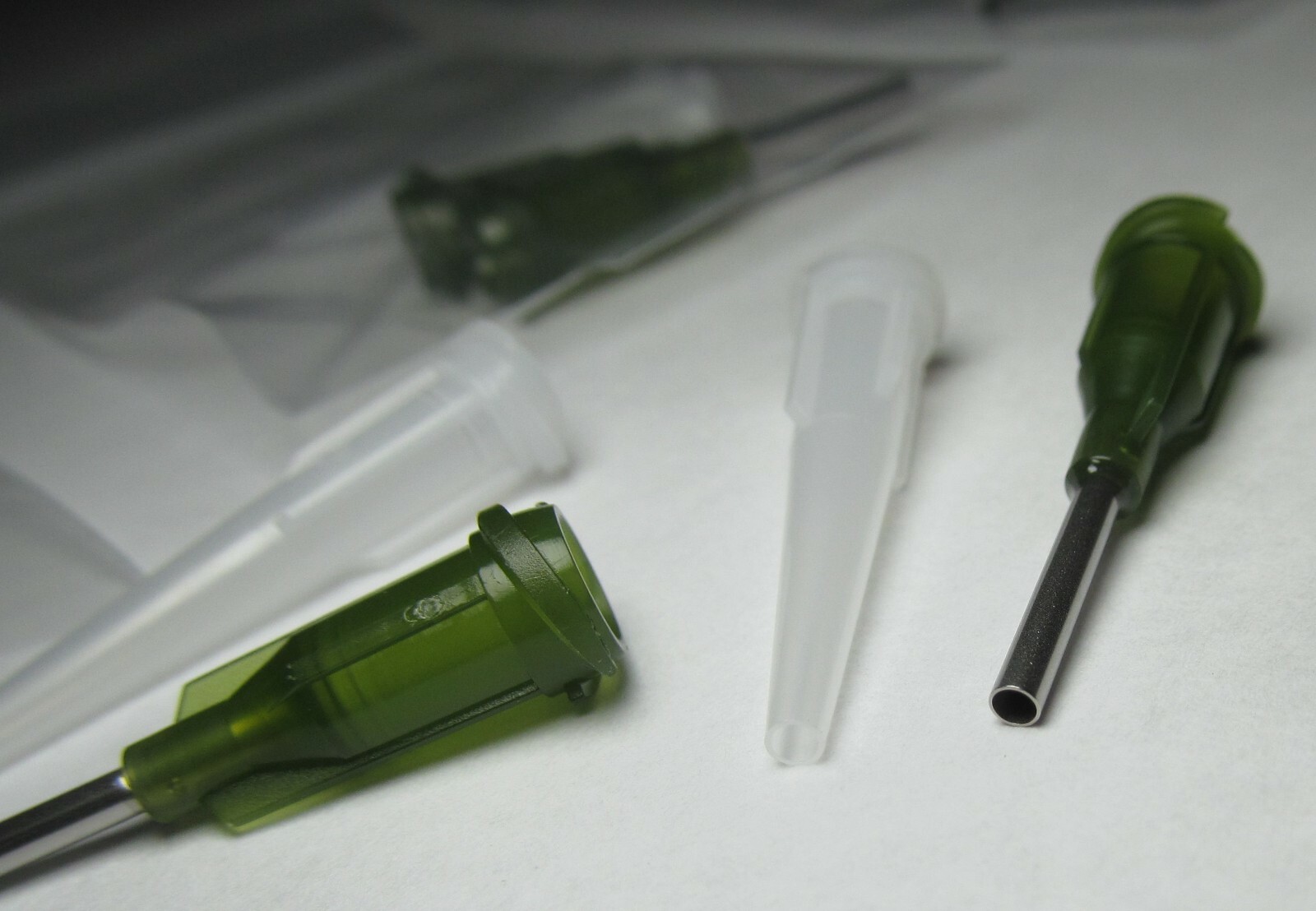 2 NORDSON EFD TIP KITS (8 TOTAL PIECES) 14GA TT AND GP 7360497 for sale ...