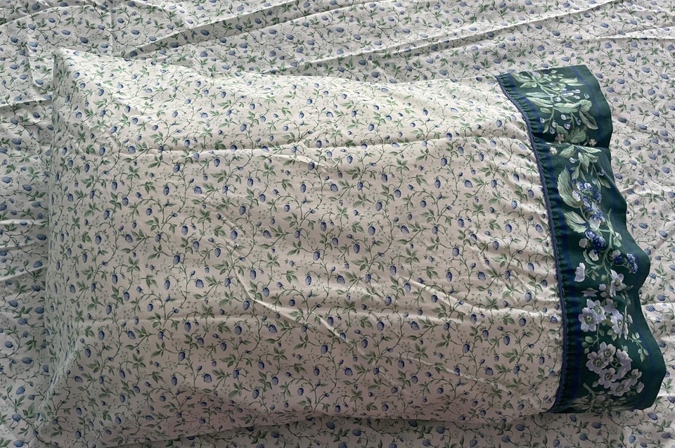 Vintage Laura Ashley Bramble Berry 4pc Sheet Set Full Size USA | eBay