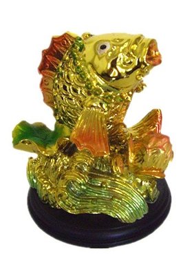 Feng Shui Chinese Carps /Lucky fish jumping over the water statue ...