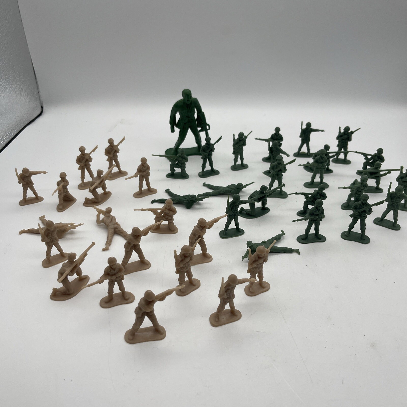 Miniature 2" Plastic Army Military Men Toys Tan Green Lot of 42 ...