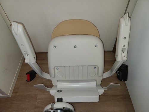 Acorn SuperGlide 130 T700 Stairlift W/Tracks, Remotes, Manuals & All ...