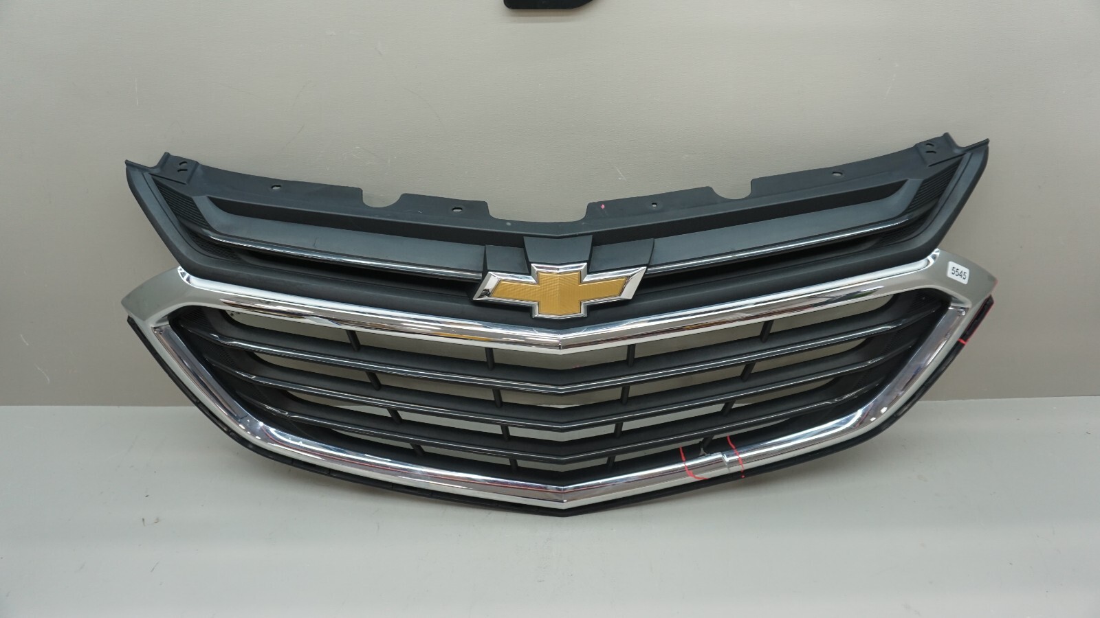 2018-2021 CHEVROLET EQUINOX FRONT BUMPER GRILLE GRILL W/ EMBLEM OEM ...