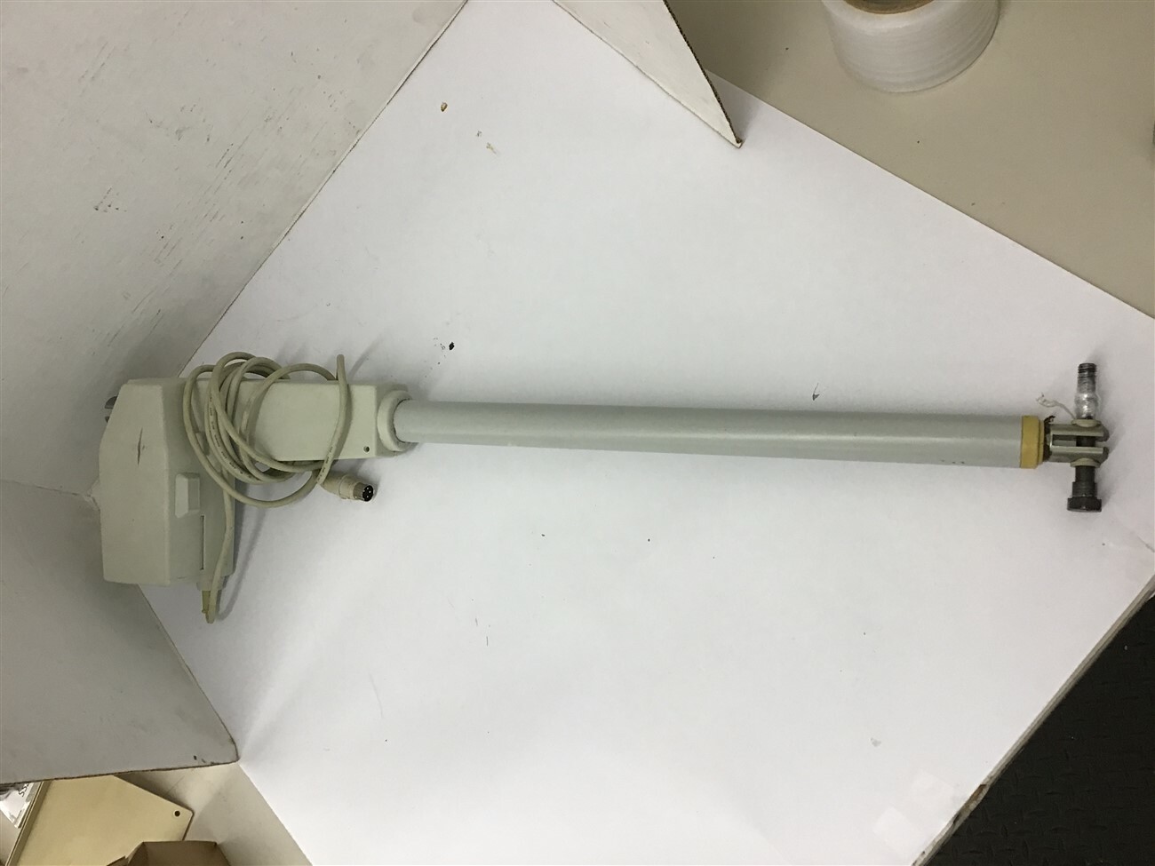 Linak 312100+31500X4A Linear Actuator 24V 3.9 Amp | eBay