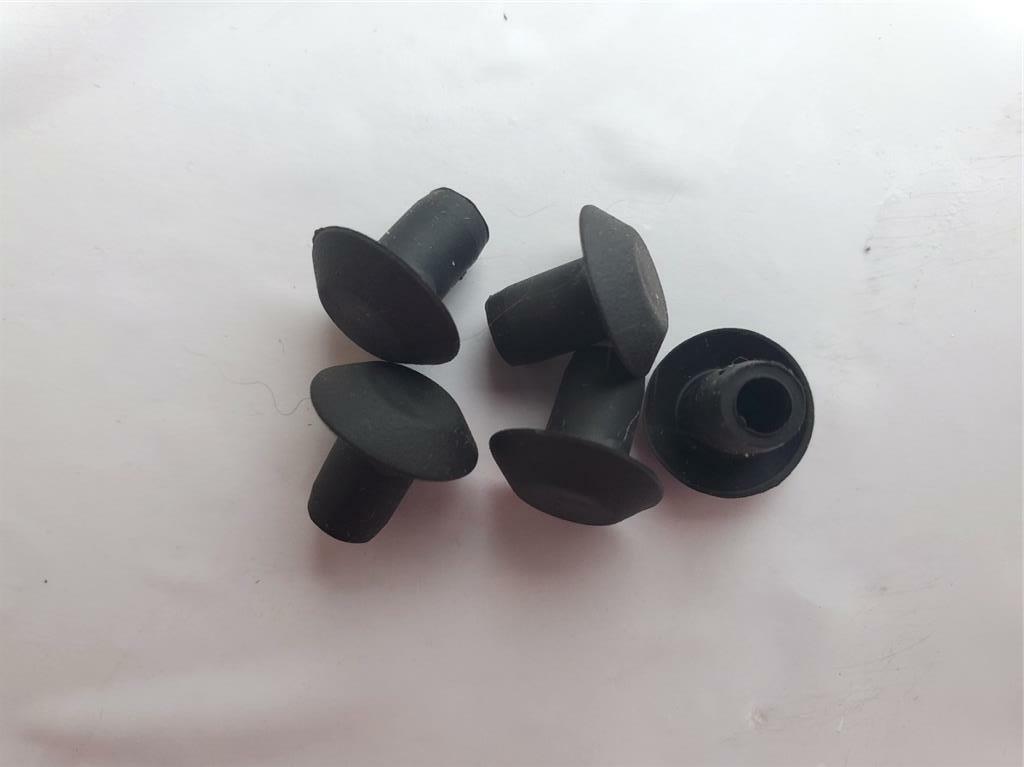 5 Lot OEM GM Trunk Deck Lid Panel Moulding Clip Cap Rubber Drain Plug ...