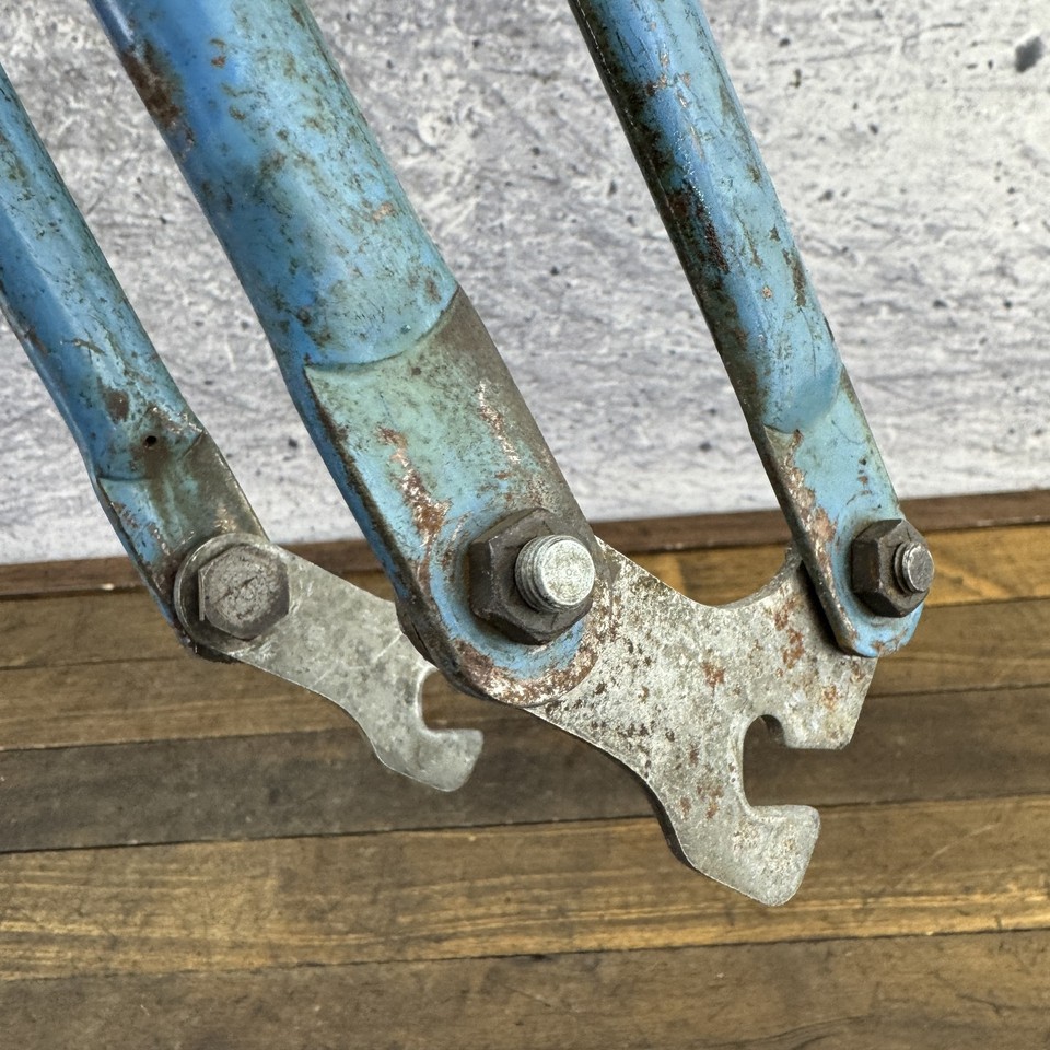 Vintage Fork Beehive Springer Monark Cruiser Balloon 26" Spring Monarch ...