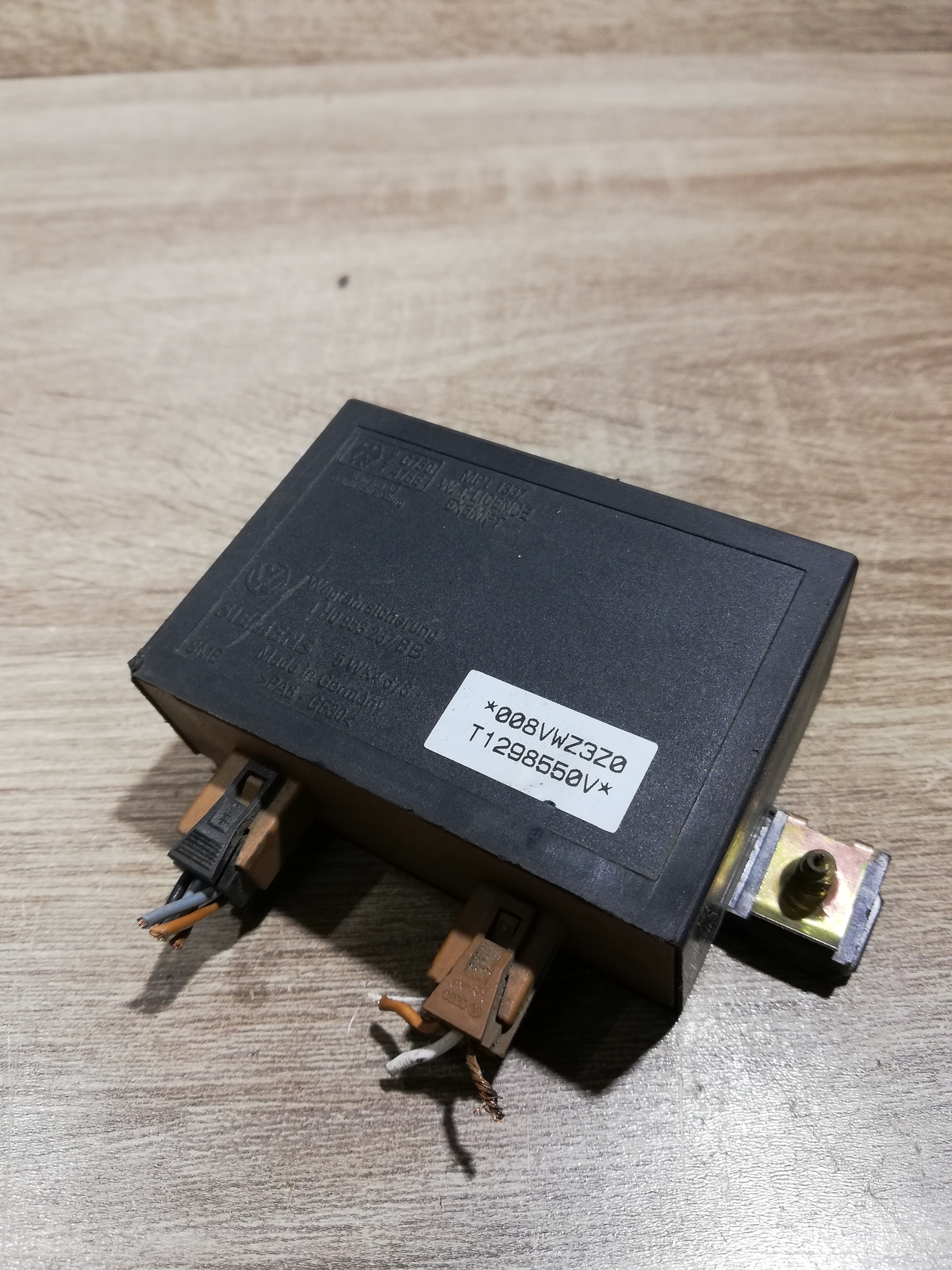 VW Passat Body Control Module Junction Box 1h0953257bb 5wk1678 Siemens ...