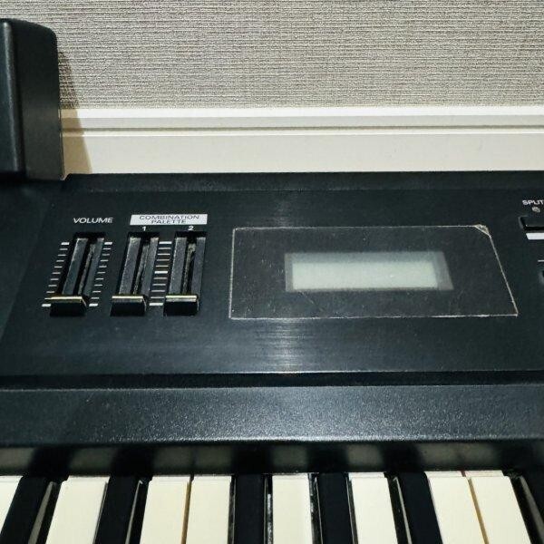 Roland XP-10 61-Key Multi-Timbral Synthesizer Tested working w/Adapter ...
