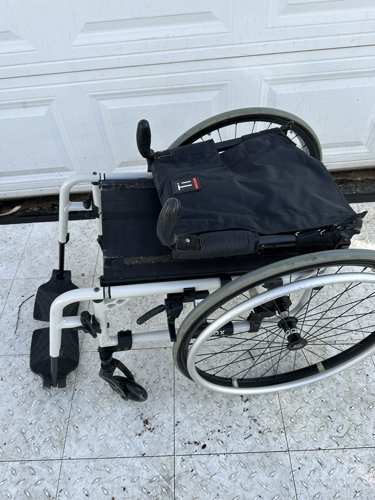 Tilite Aero X Ultralight 16”x18” Folding Frame Sport Wheelchair ...