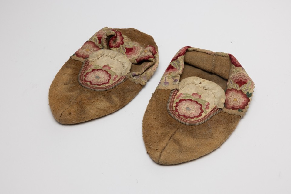 EXTREMELY RARE Vintage COLLECTOR MOCCASINS Native American Slippers | eBay