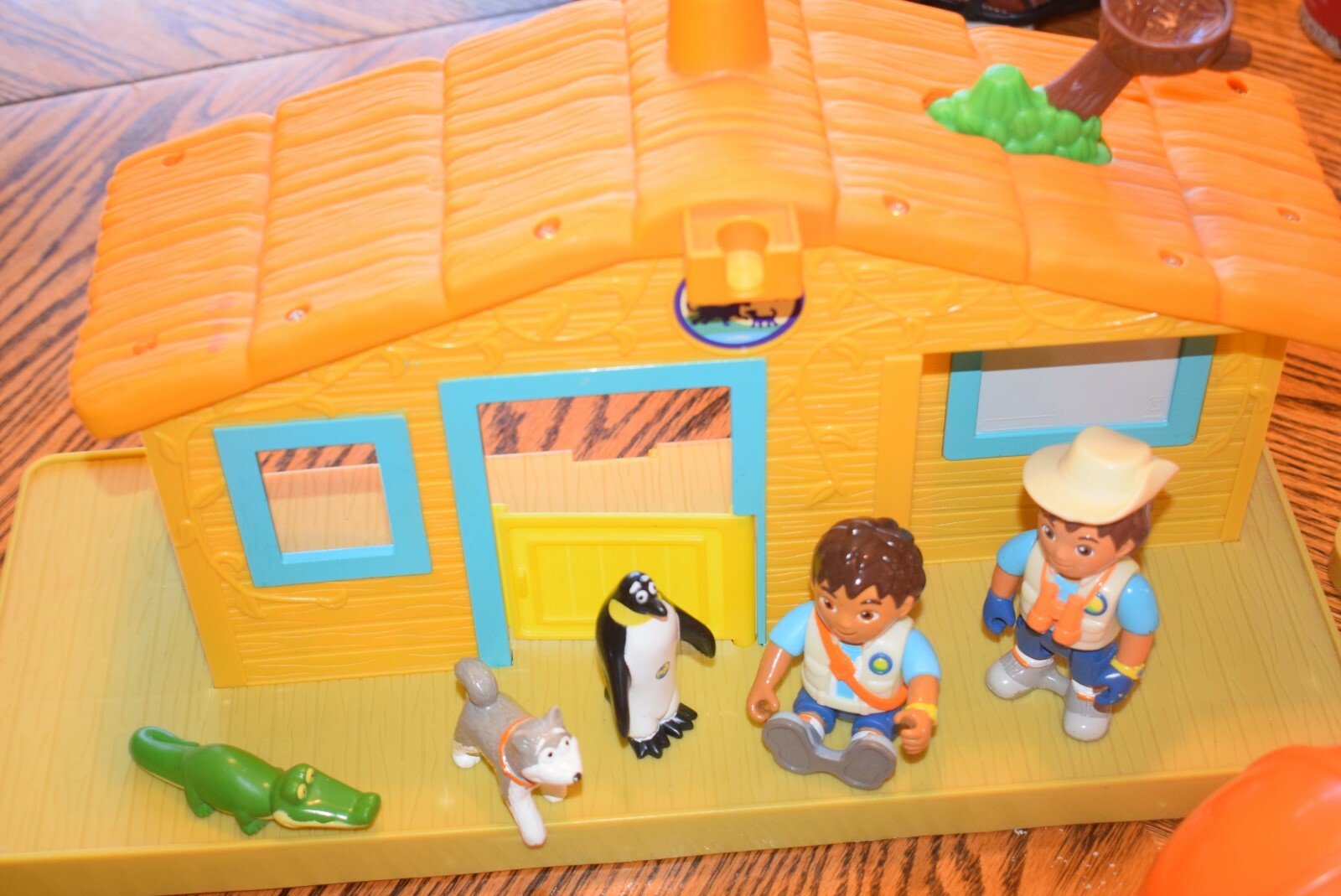 GO DIEGO GO TALKING ANIMAL RESCUE CENTER TREEHOUSE PLAYSET LOT PARTS | eBay