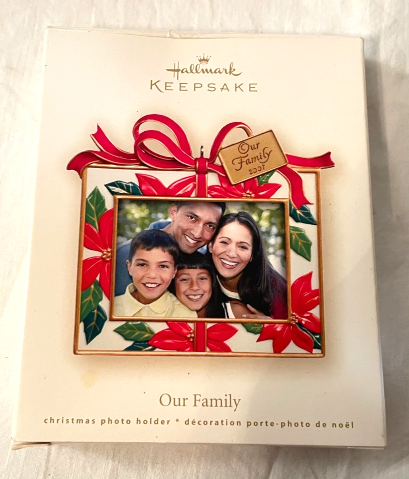 Hallmark Keepsake 2007 Our Family Picture Frame Christmas Ornament 3 x ...