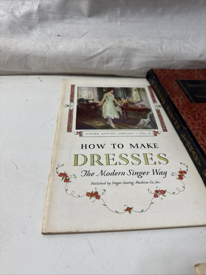 Singer Sewing Library Set of 4 sewing books 1930 *VINTAGE DRESSES ...