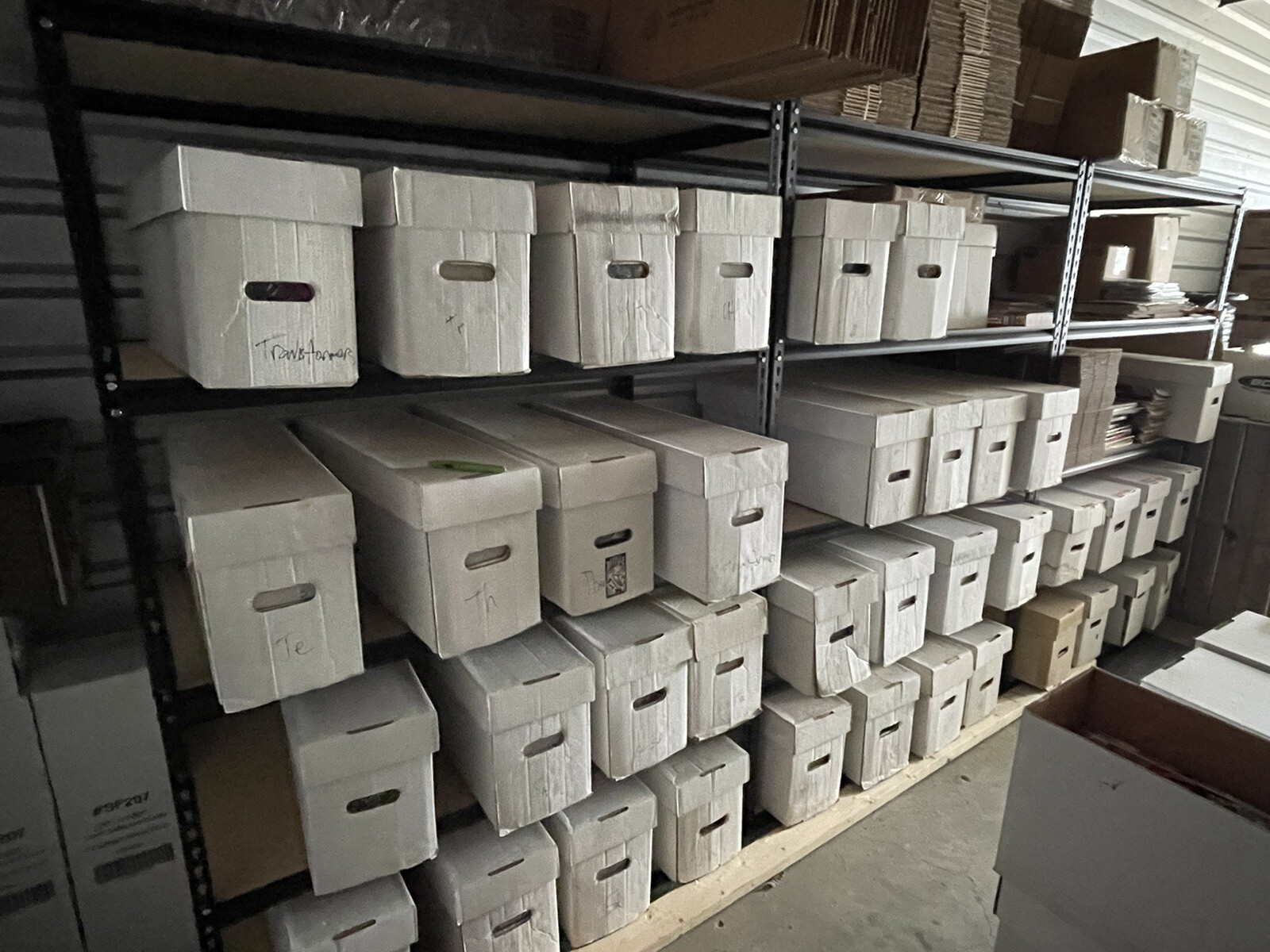 Huge Lot Of Comics - Storage Unit Find - Free Shipping! Comic Book Lots ...