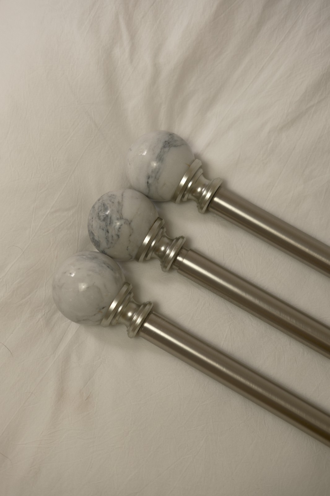 Set of 3 Silver Round White-Grey Marble Globe Finial Extendable Curtain ...