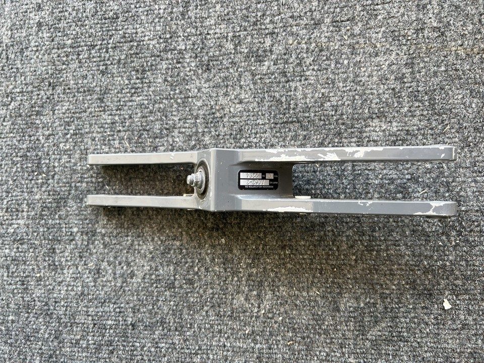 ROBINSON R22 HELICOPTER TAIL ROTOR YOKE (PART NO. A062-2) | eBay