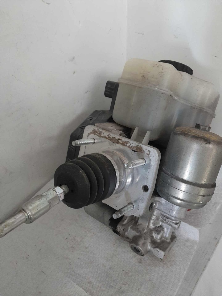 2003-2005 Toyota 4Runner Abs Anti-Lock Brake Pump Module Master ...