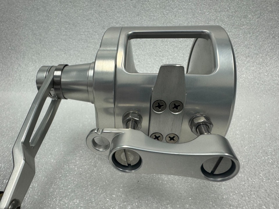 Accurate Valiant 2 1000 Big Game Off Shore NEW MODEL Blem VT2-1000-S ...