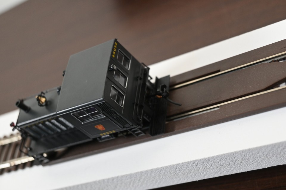 Broadway Limited HO Plymouth Diesel Switcher PRR: Dual Mode DC/DCC | eBay