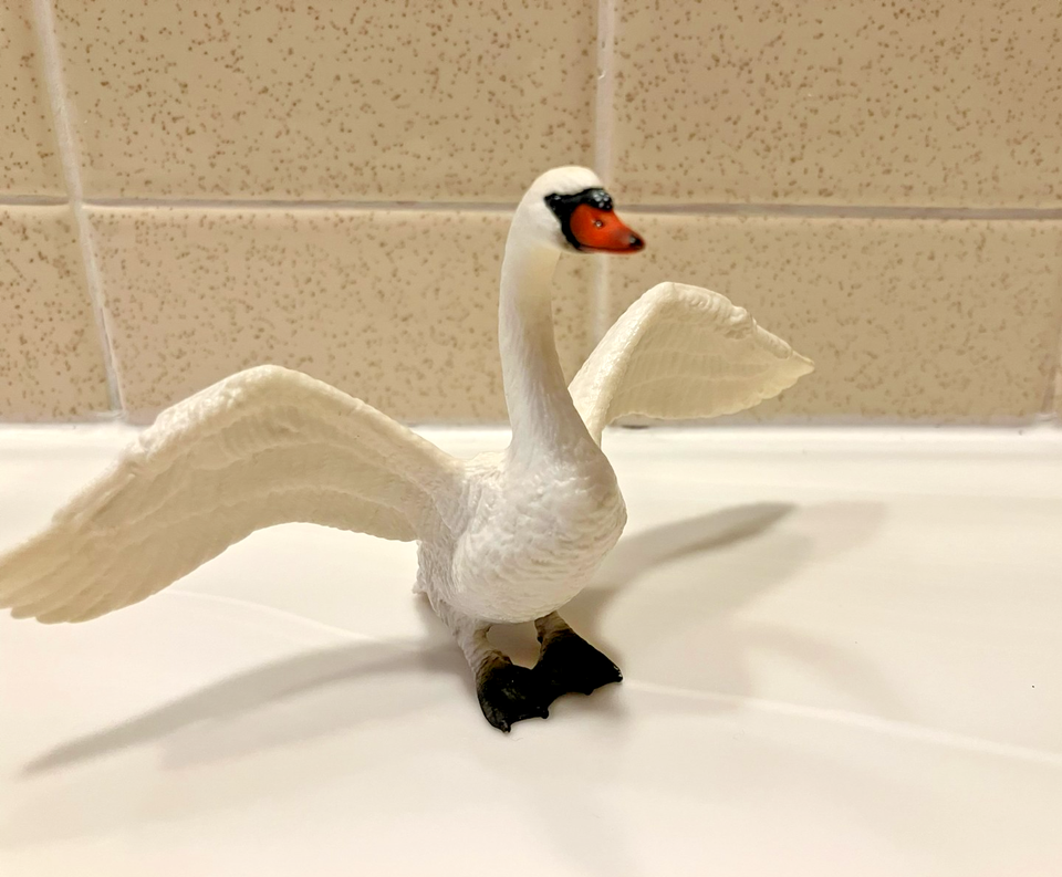 Lot of 3 Schleich WHITE MUTE SWAN FAMILY Adults Cygnets 13614 13657 ...