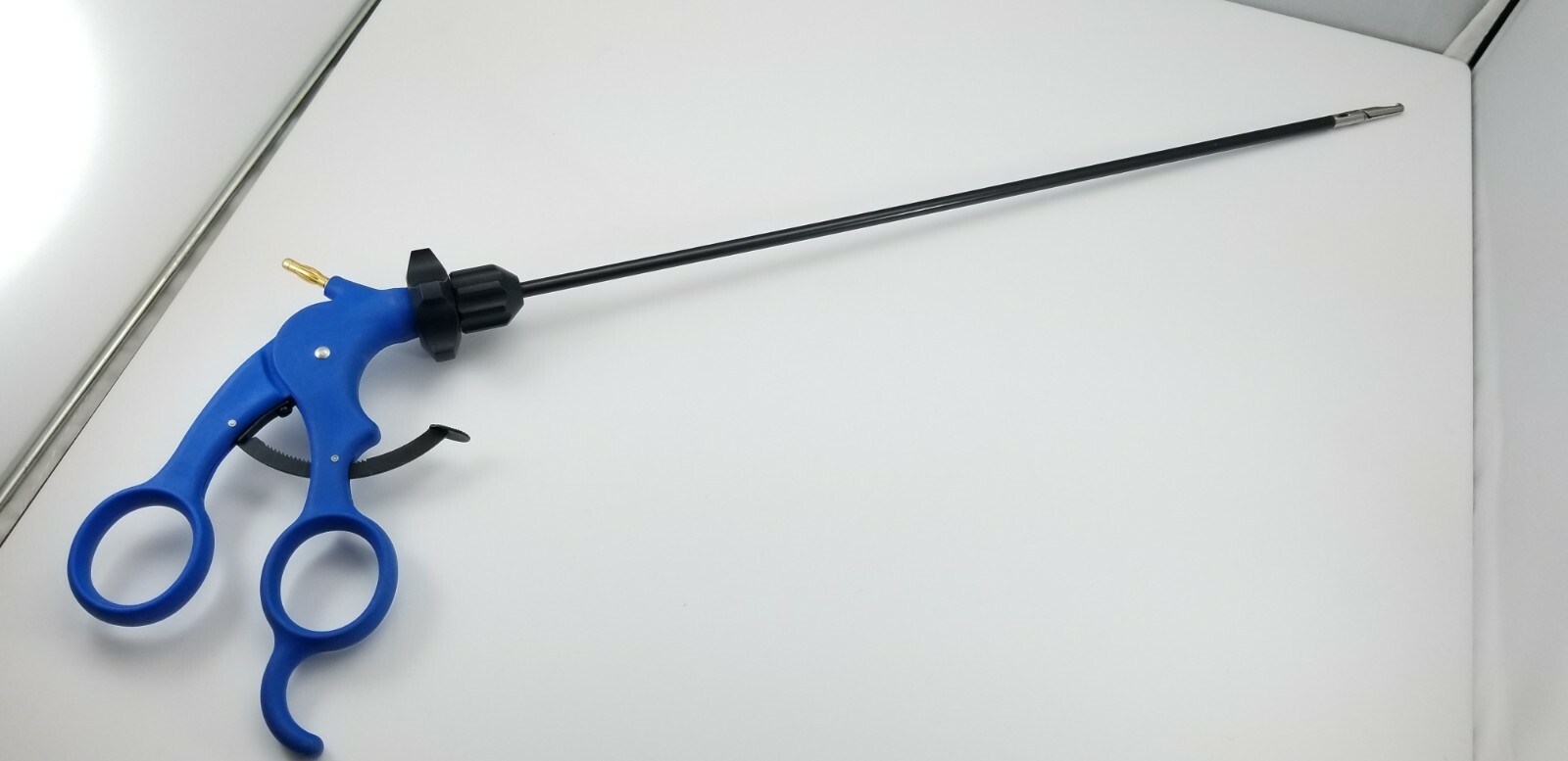 Mixter Laparoscopic Dissector 5mm, double action cross serrated 20mm ...