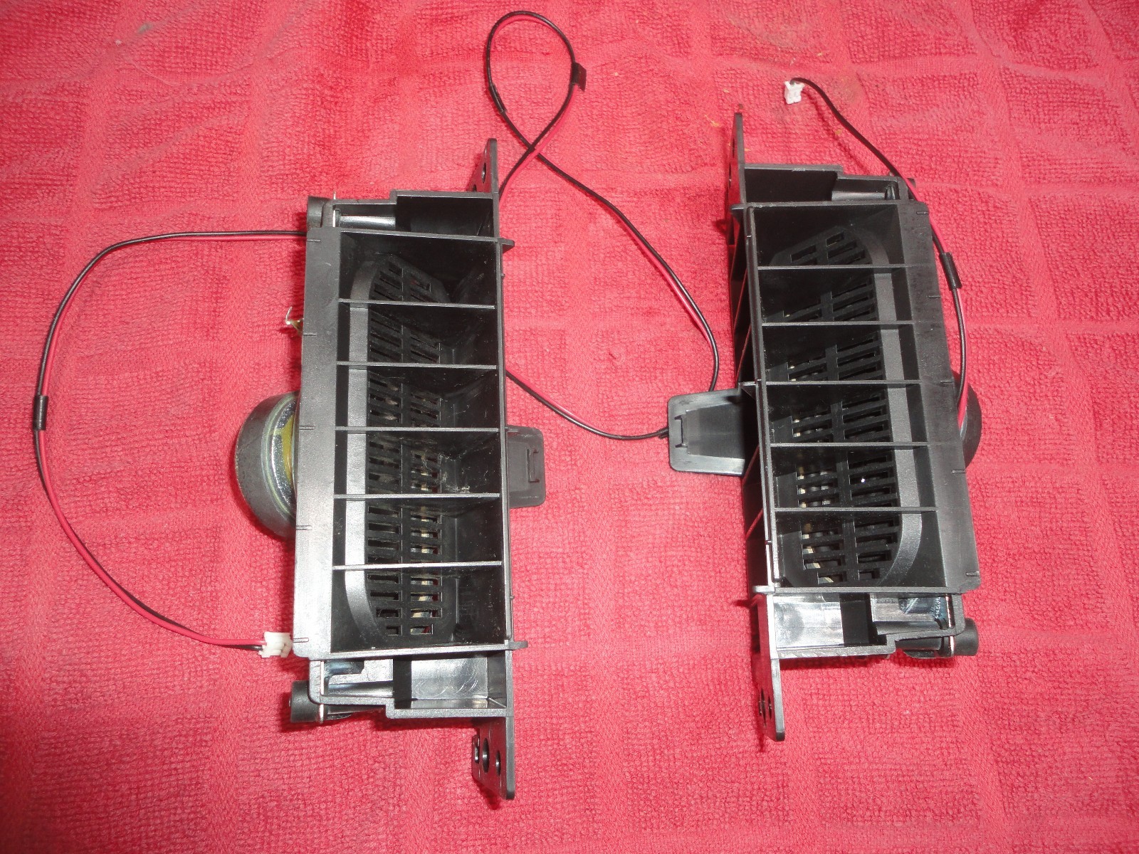 EMERSON SPEAKER SET S0412F28C PULLED FROM MODEL LC401EM2F. 8 OHMS 10W ...