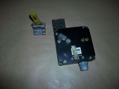 Sick Optic Door Safety Interlock Switch I100-EL0242 24v | eBay
