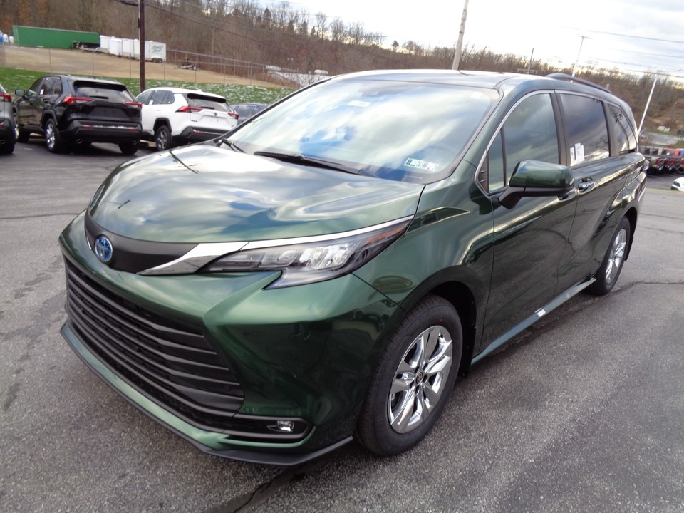2025 Toyota Sienna Call or Text Scott Long @ 814-242-8404 | eBay