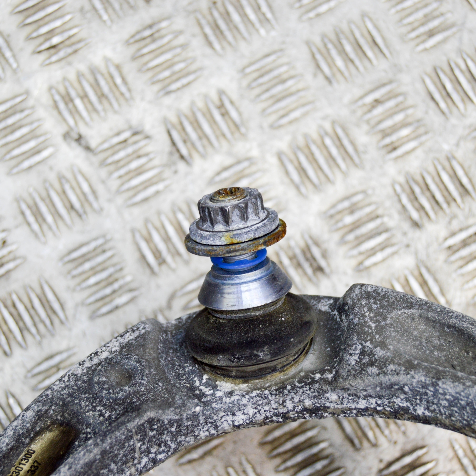 MERCEDES-BENZ GLS X167 400d 243kw Front Left Upper Control Arm ...