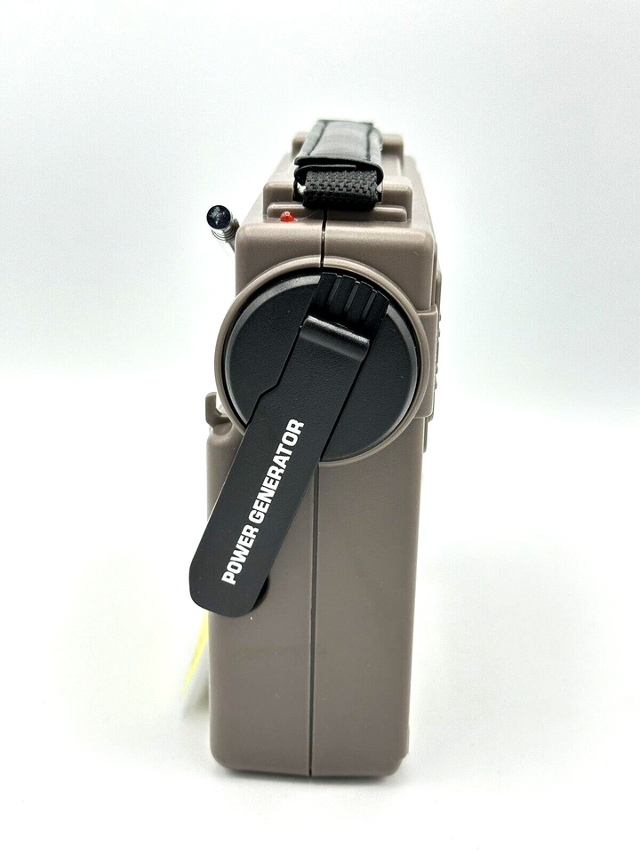 Grundig FR-200 Emergency AM/FM SW Radio Band Light Crank Battery Case ...