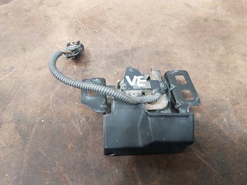 HOLDEN VE SERIES 2 COMMODORE BONNET CATCH / LOCK | eBay Australia