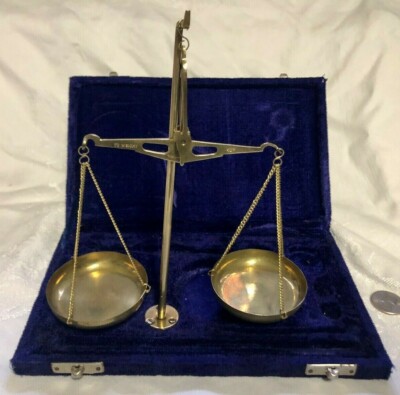 Scales - Vintage Gold