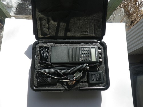 Realistic HTX-202 2 Meter FM Transceiver Handheld with Case ...
